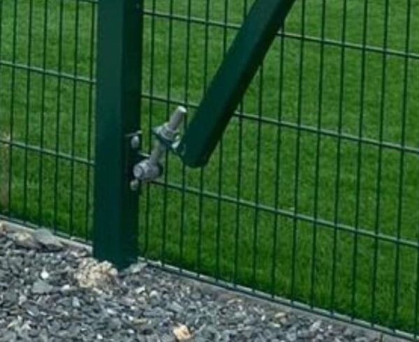 Stadium Fence Post Strut Green from IMG - International Mesh Group