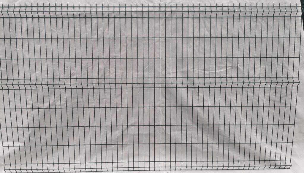 V Mesh Panel 1.73m x 3.0m - Green - internationalmeshgroup.com